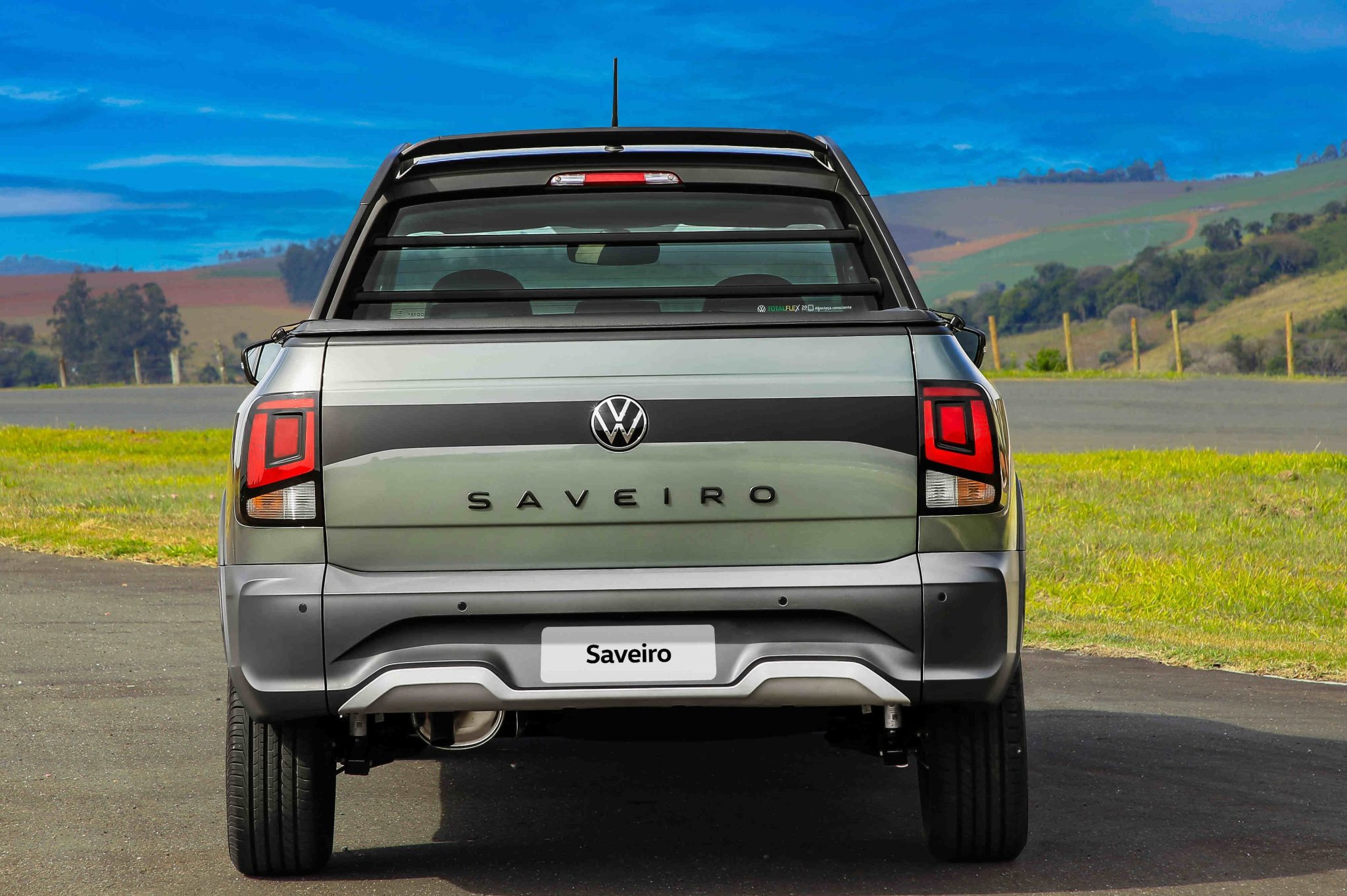 Volkswagen Saveiro 2024: Estética, Versões e Preços.