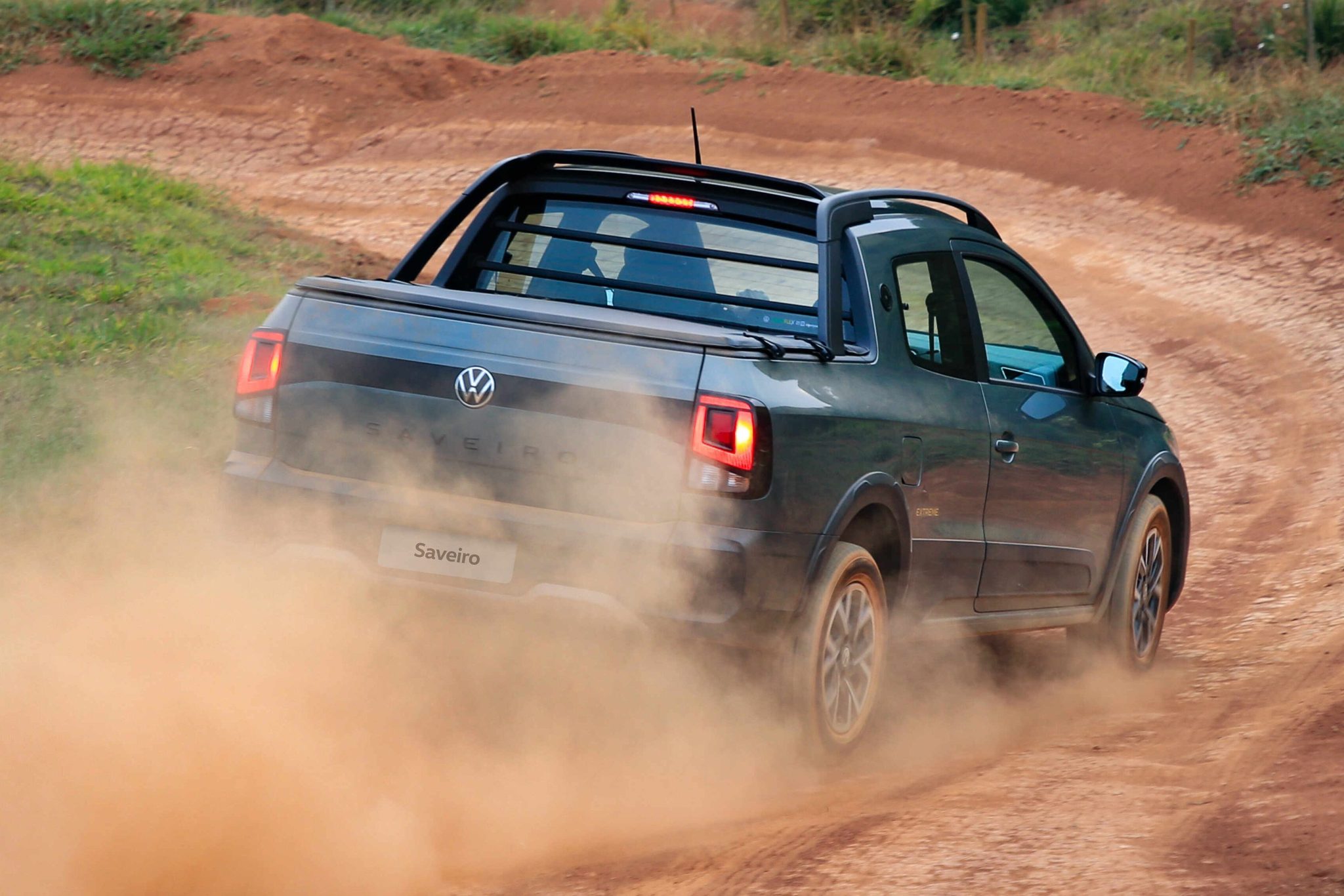 Volkswagen Saveiro 2024: Estética, Versões e Preços.